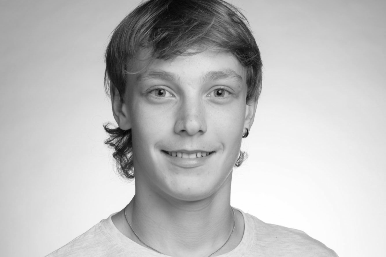 Index of /media/bilder/team